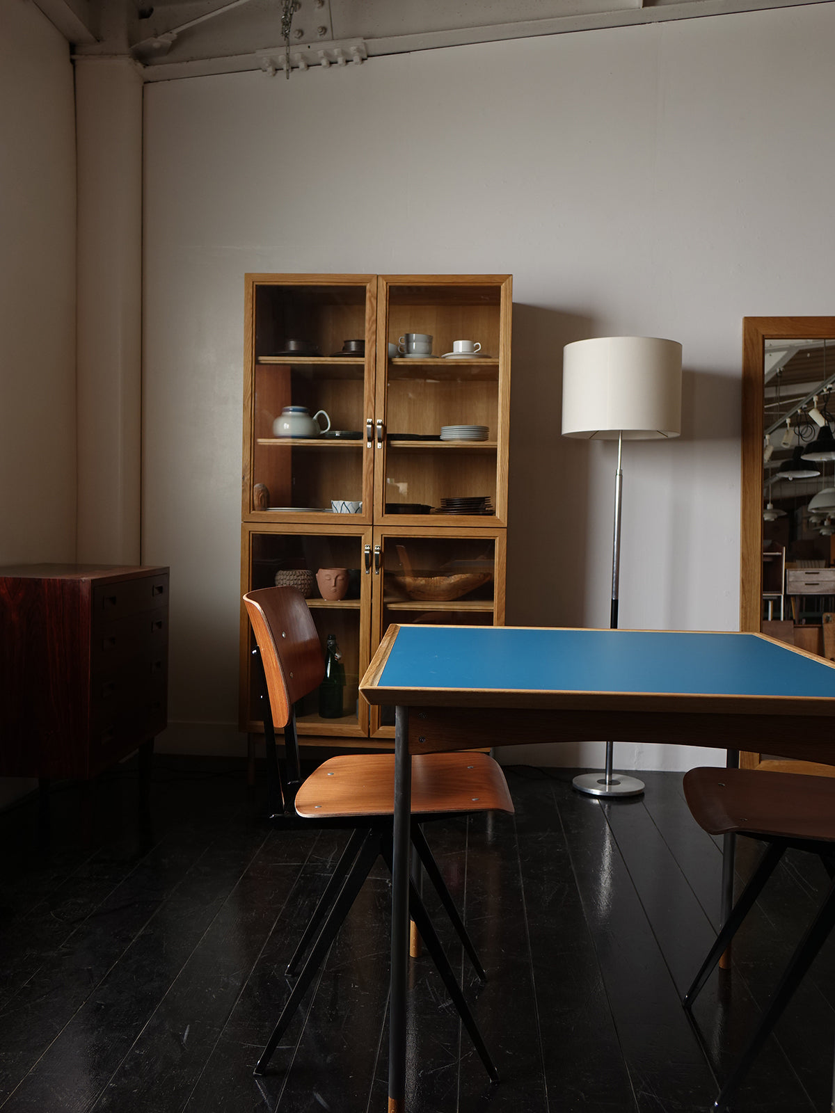 Table – Veronica Furniture